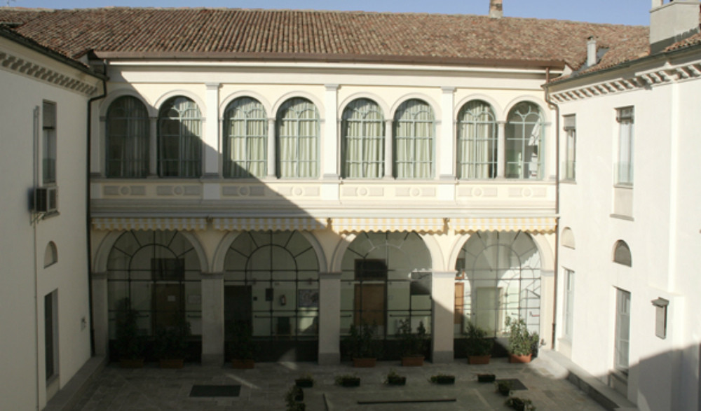 Moglie di un ex degente dona 1 milione alla Benefattori Cremaschi Donzelli: «Gesto di grande ...