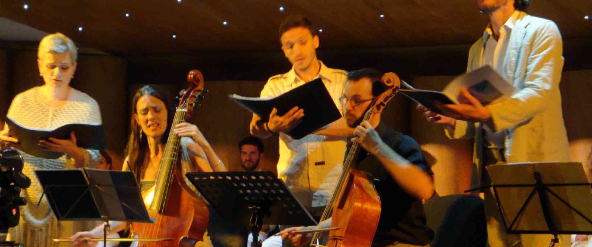 Voz Latina e quattro artisti di punta in un viaggio lungo il corso del ...